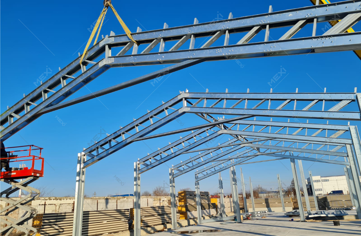 Construction of warehouses, industrial buildings on light gauge steel ...